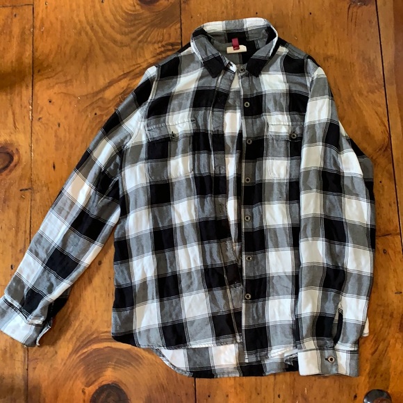 SO | Tops | Black And White Checkered Button Up | Poshmark